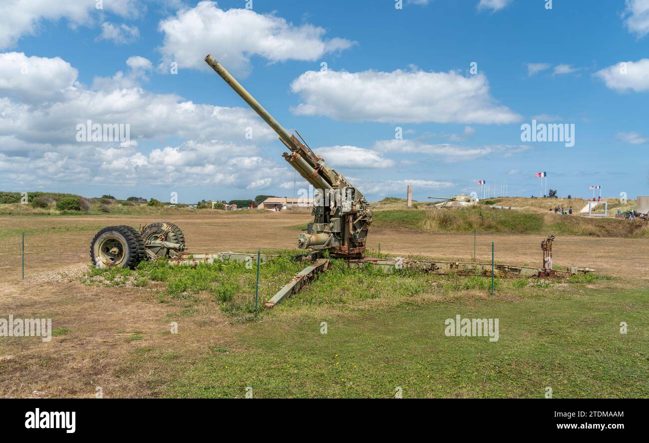 German artillery gun normandy hi-res stock photography and images - Alamy