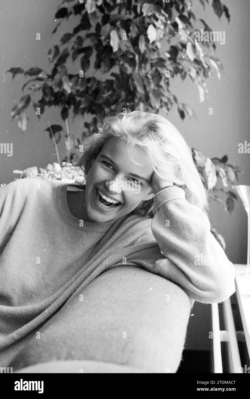 Portrait wendy veldhuis photo model hi-res stock photography and images ...