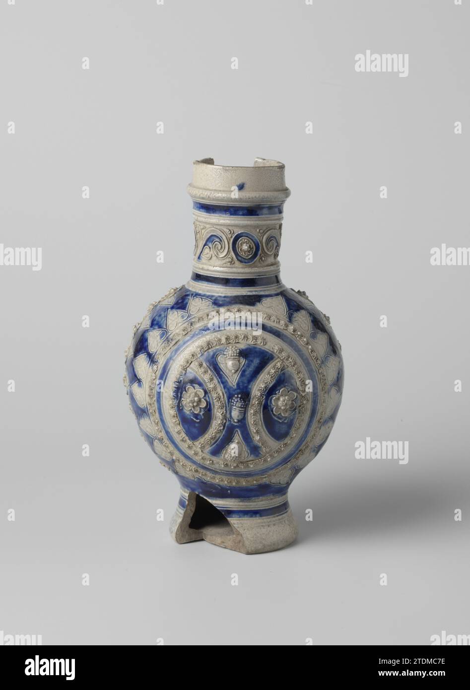 Fragment of a jug with roundels, heart shapes and foliate ornaments, anonymous, c. 1600 - c ...