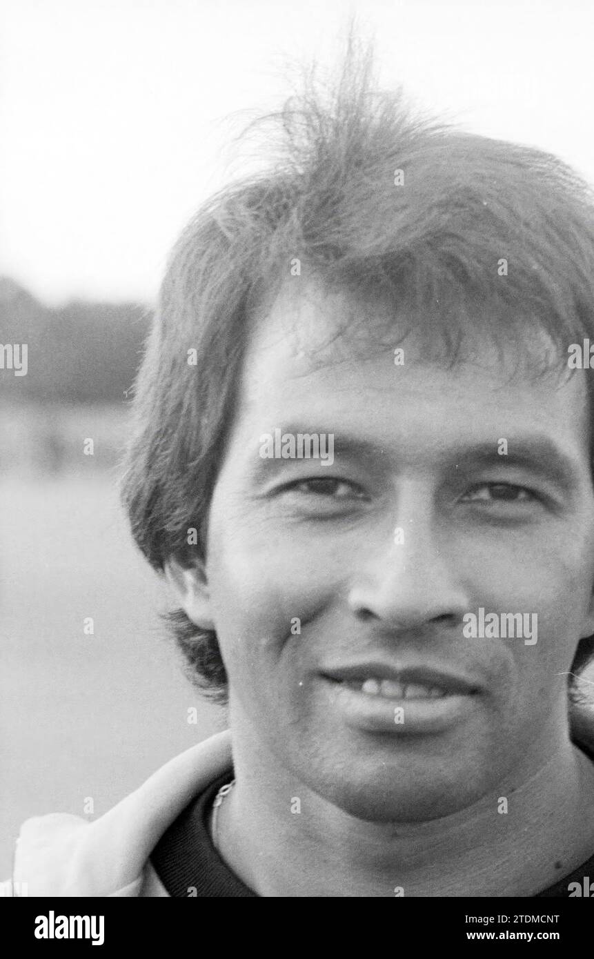 Roy van. Haalem, v.v. Vogelenzang., Football people and trainers, 15-08 ...