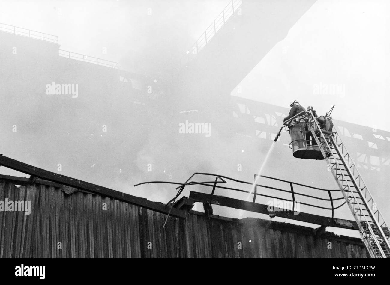 Fire and Explosion Oxygen Steel Factory II Hoogovens, Hoogovens, Velsen ...