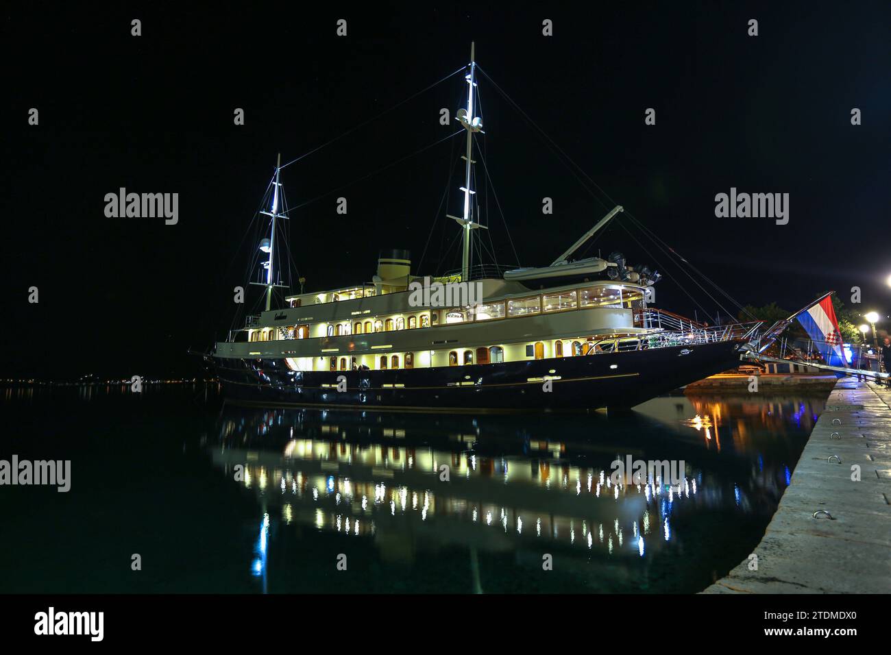 The luxury yacht minicruiser MY Casablanca in Croatia (Barbara Cruising ...