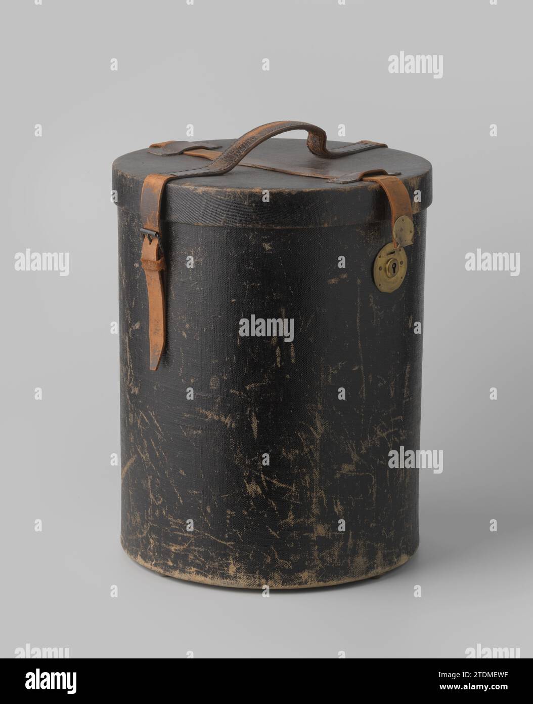 Plug hat hi-res stock photography and images - Alamy