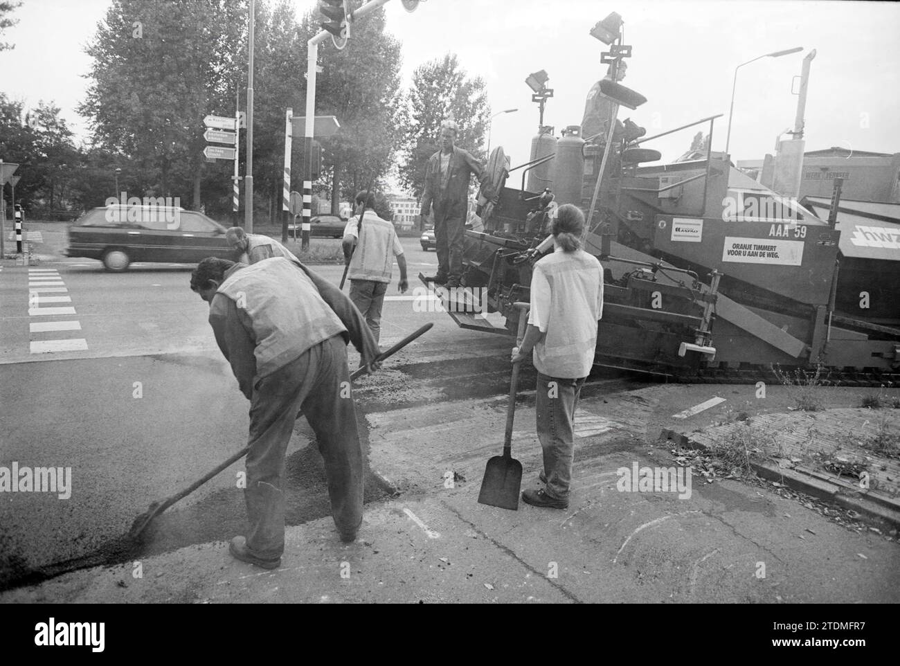 Asphalting schipholweg hi-res stock photography and images - Alamy
