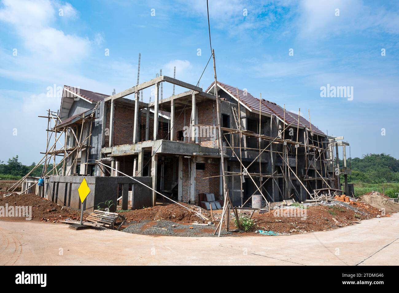 Construction of residential house at the building site Stock Photo - Alamy