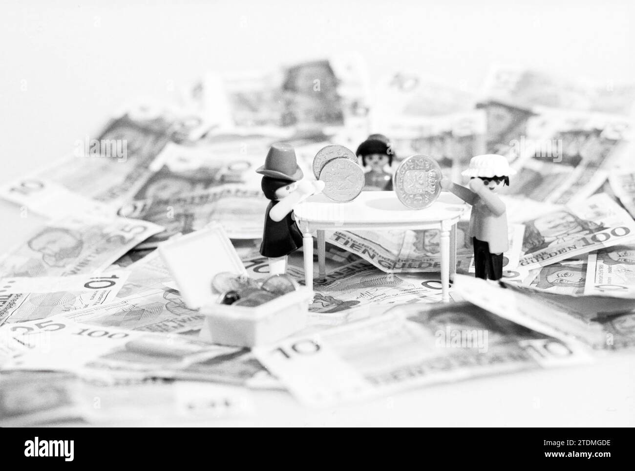 Dolls with money, Money, Dolls, puppet shows, puppet shows, puppet ...