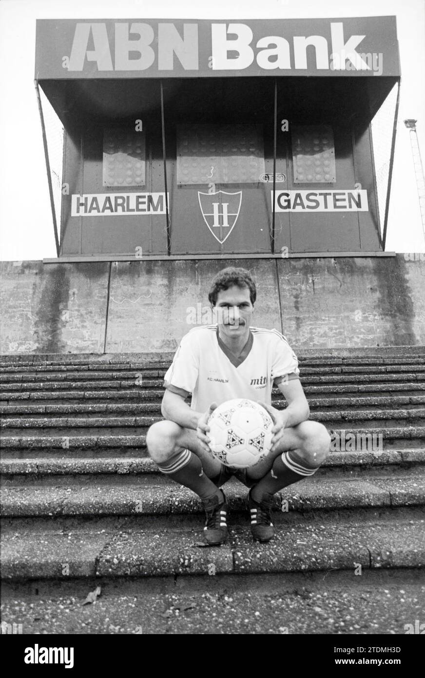Chris Verkaik HFC Haarlem, Football Haarlem, 27-11-1987, Whizgle News ...