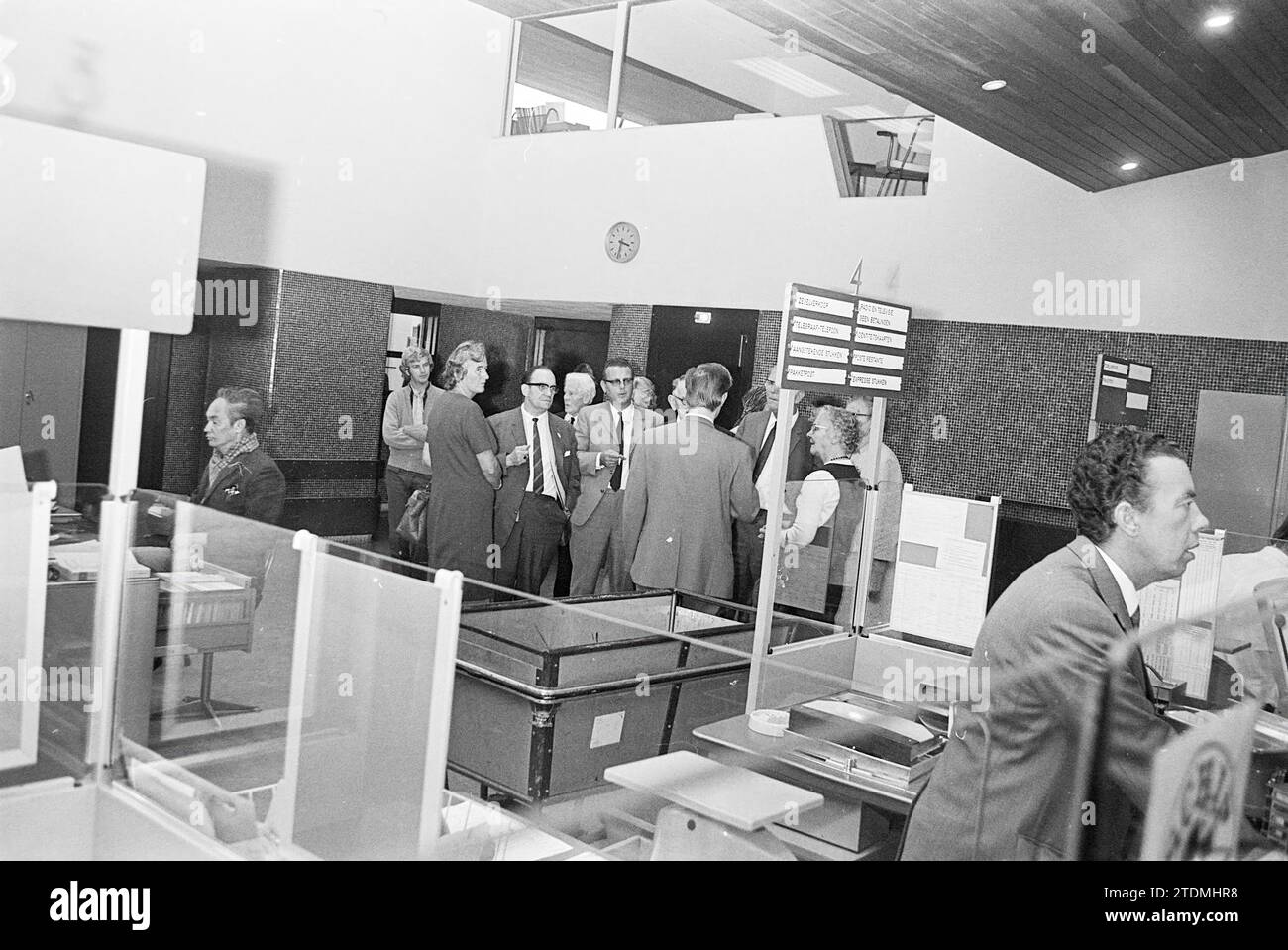 1970 office hi-res stock photography and images - Alamy