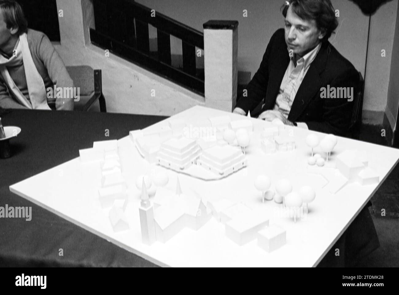 Mr. E Teekens - architect Cees Dam at model Oegstgeest, Model, 07-11 ...