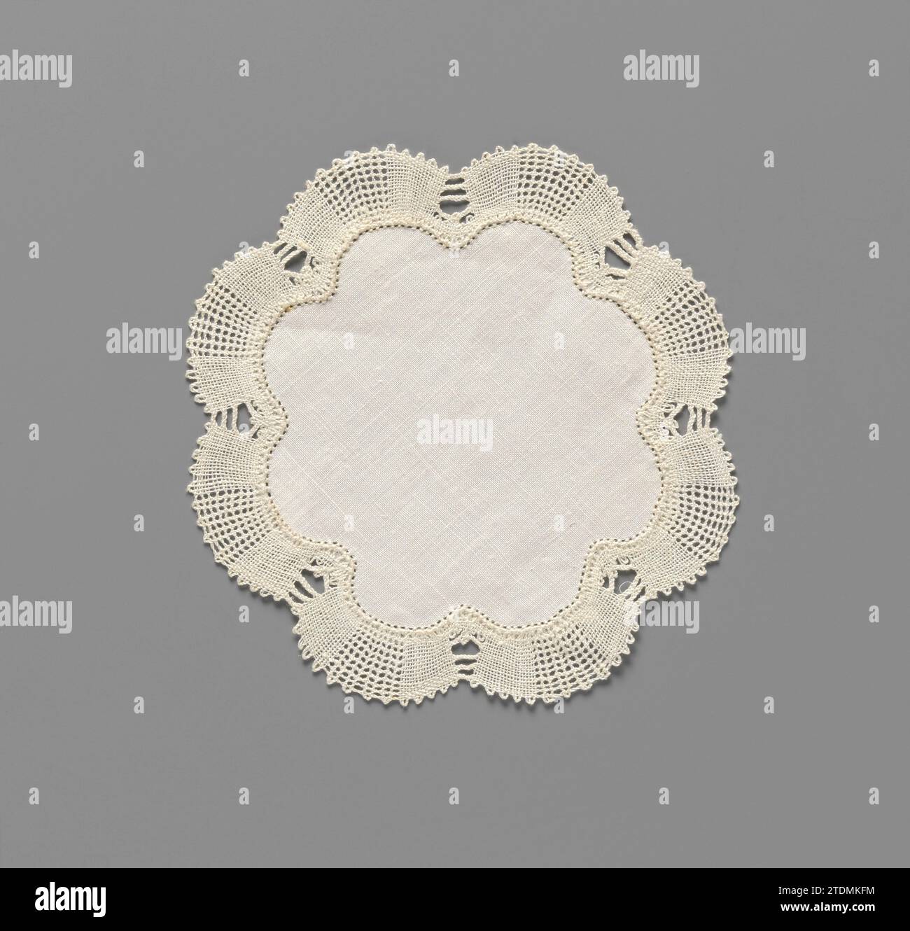 Doily 1920s hi-res stock photography and images - Alamy