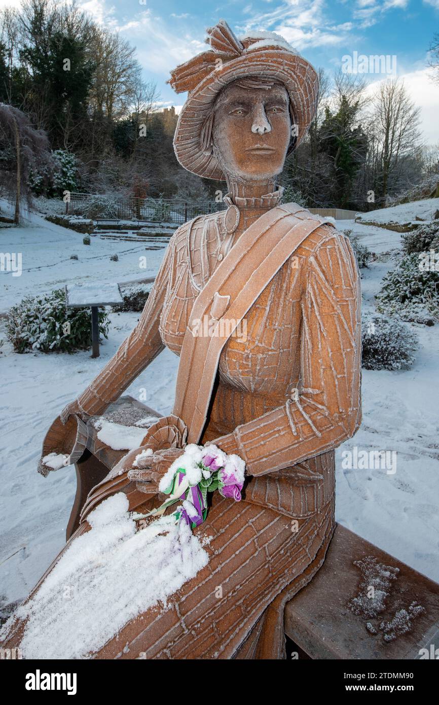 Statue of Emily Davison Stock Photo - Alamy