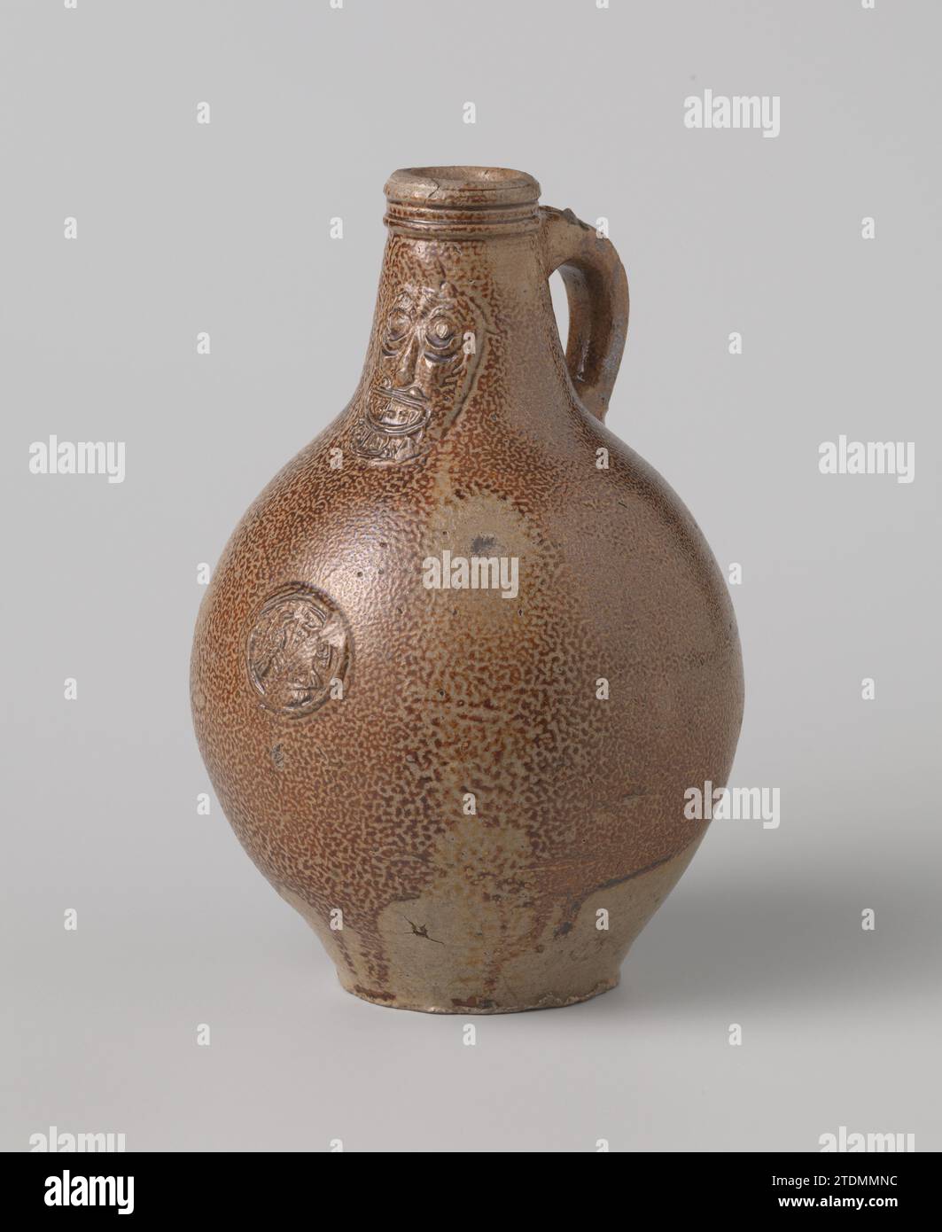 Jug (Bartmann jug) with birds in a medallion, anonymous, c. 1600 - c. 1699 Jug (beard fancier ...