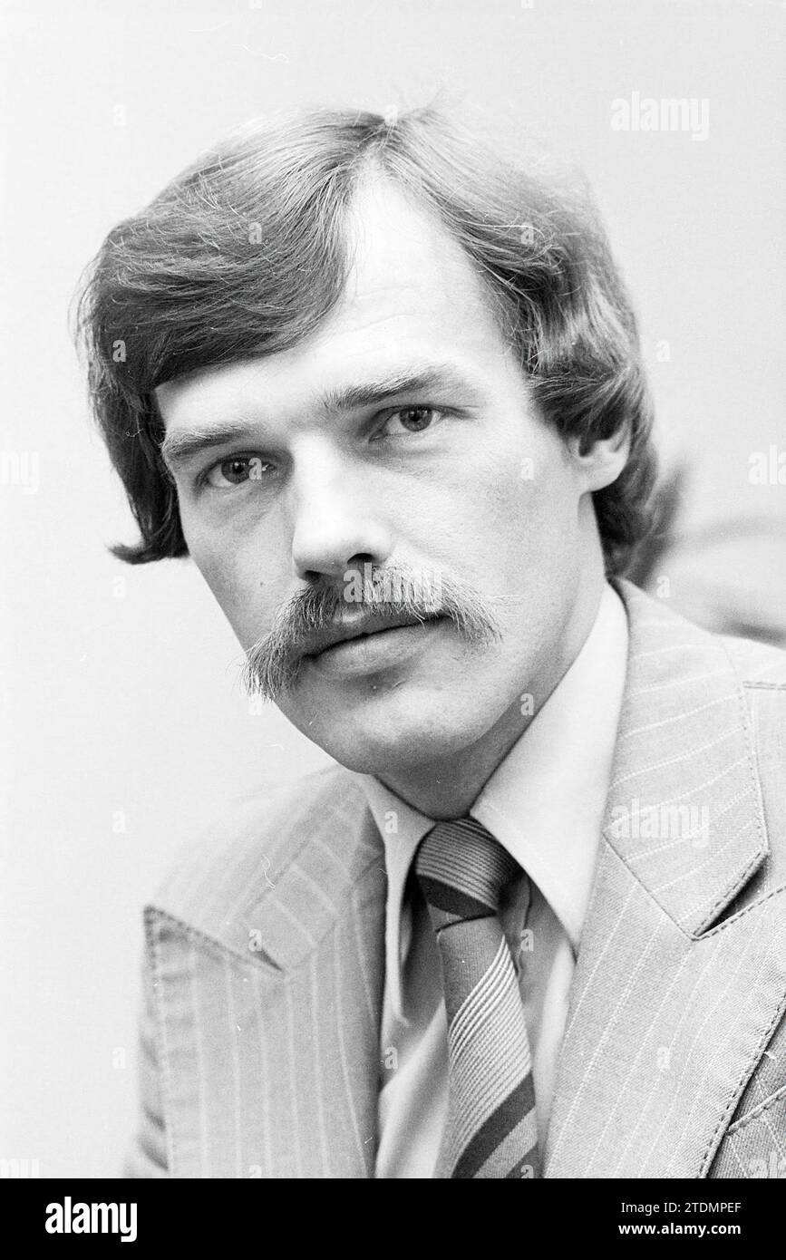 Portrait Mr. Schram CDA Beverwijk, Politics, people politics, 25-05 ...