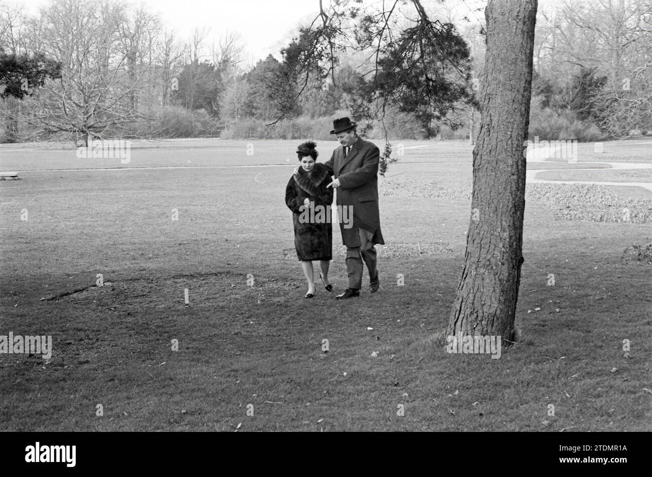 Director and owner of the Linnaeushof Henry Roozen and wife Gertrude ...