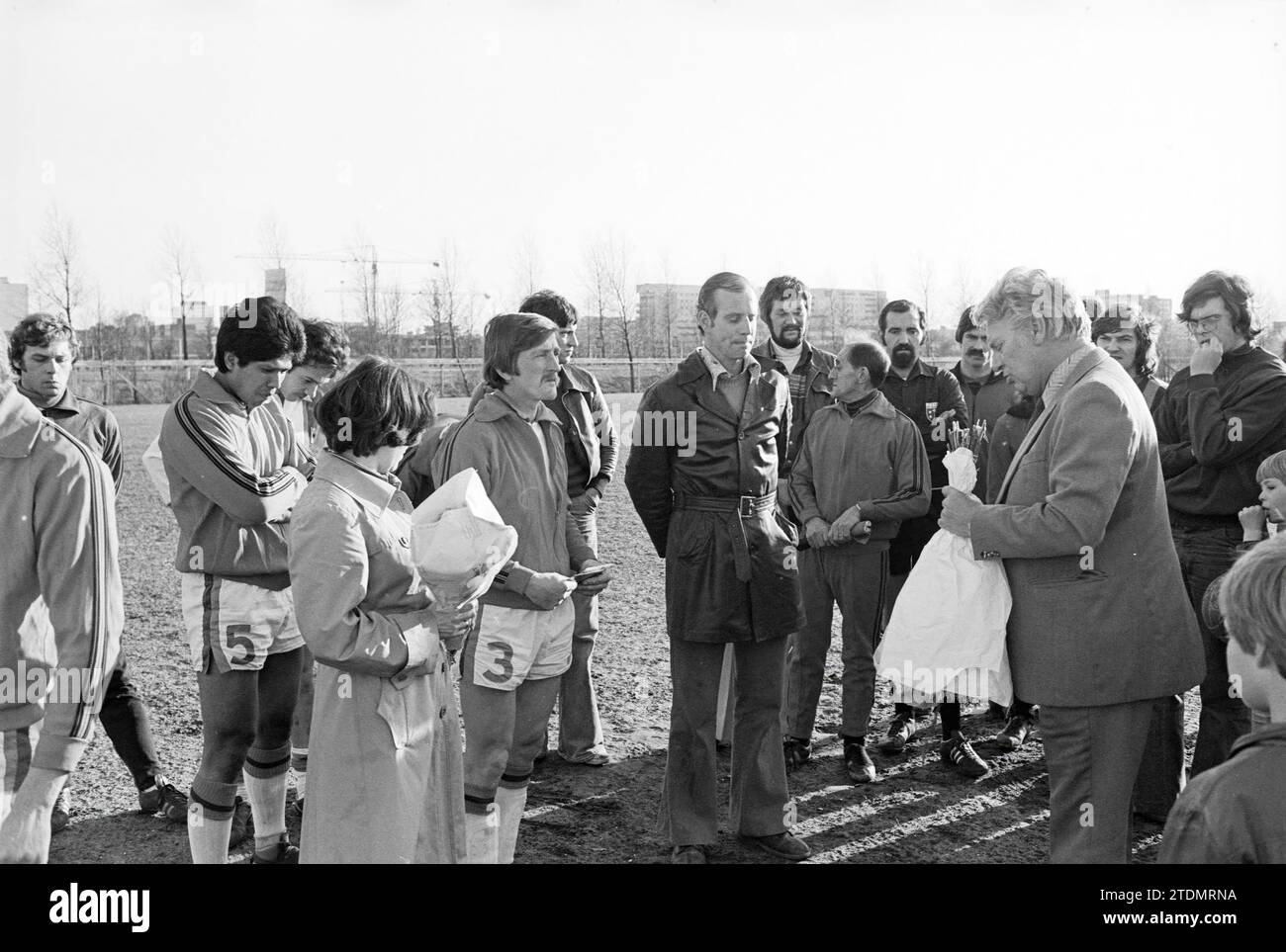 Honoring footballer Richard Miens CBS, Honoring, Football people and ...