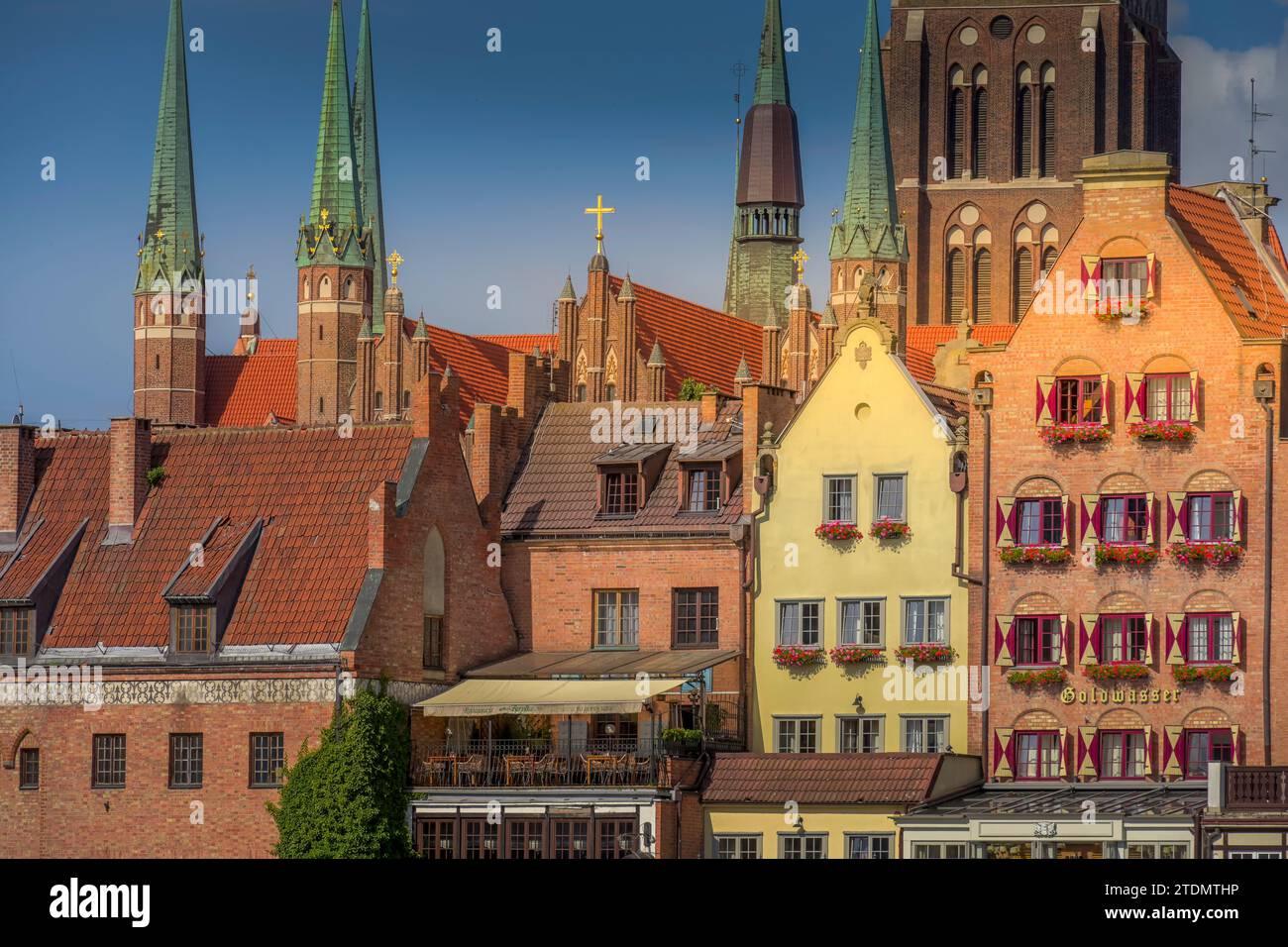 Altbauten, Fassaden, Uferpromenade Lange Brücke - Dlugie Pobrzeze ...