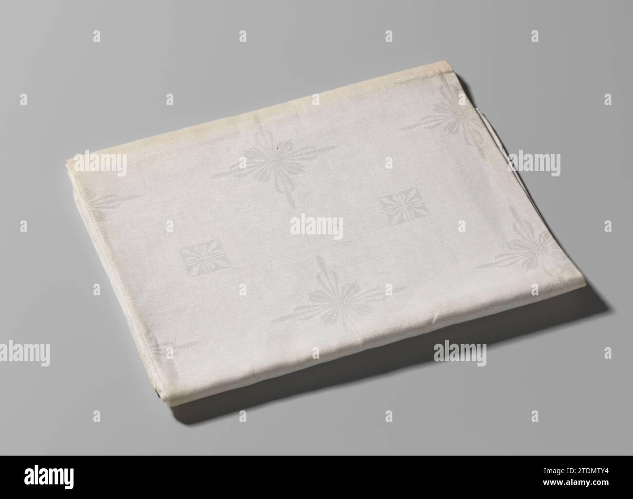 Tablecloth with Jugendstil pattern, anonymous, c. 1900 - c. 1925 ...