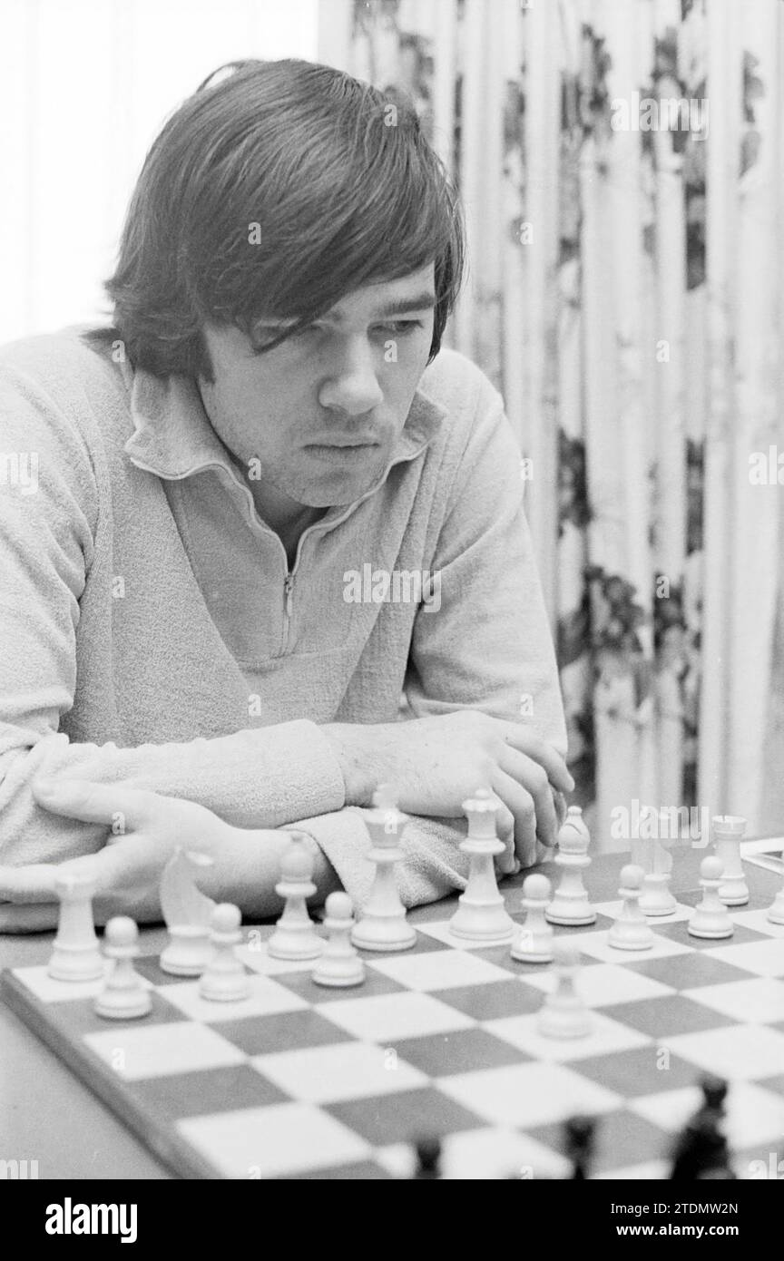 Heads of chess players, Blast Furnace Chess Tournament, 11-01-1972 ...