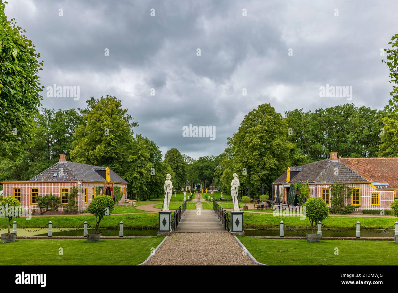 Estate and mansion Fraeylemaborg in Slochteren municipality Midden ...