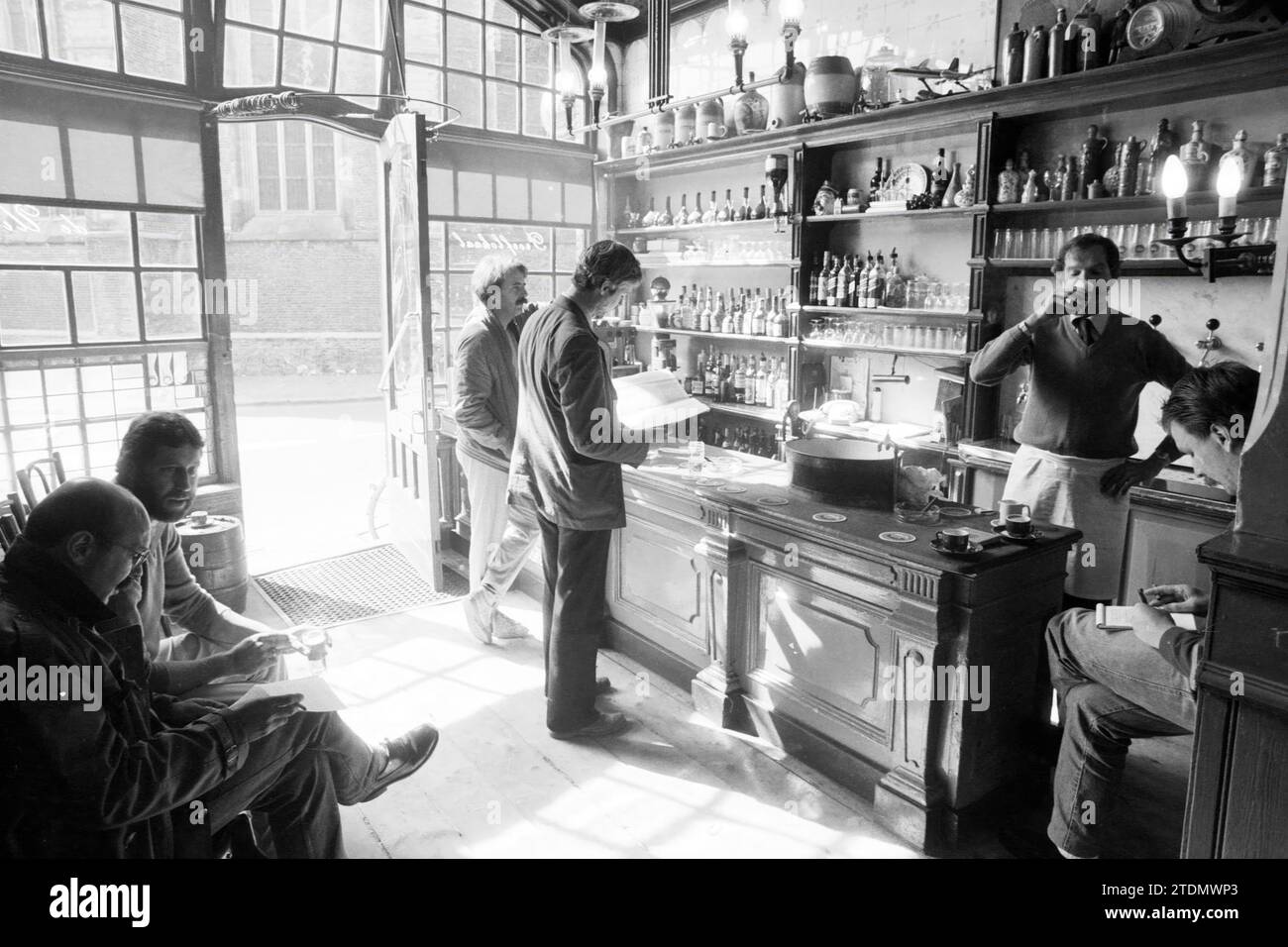 Interior de uiver hi-res stock photography and images - Alamy