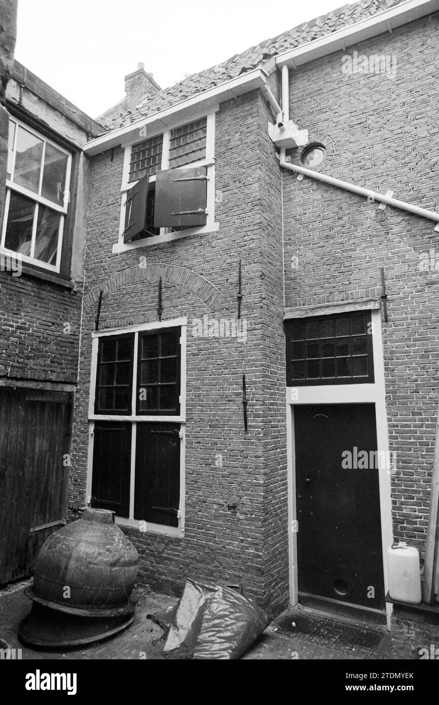 Exterior broodhuisje hi-res stock photography and images - Alamy
