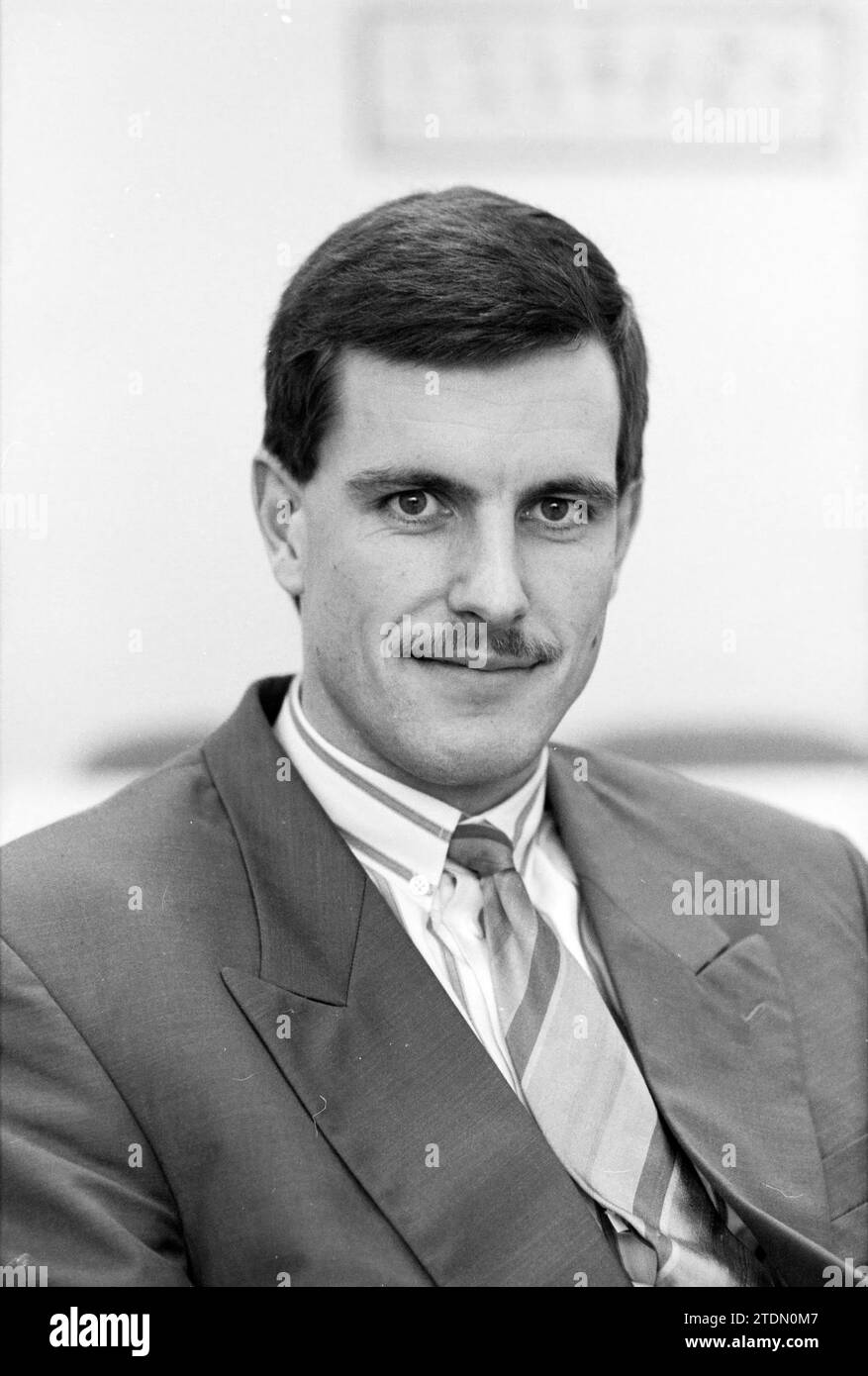 Slinkert hi-res stock photography and images - Alamy