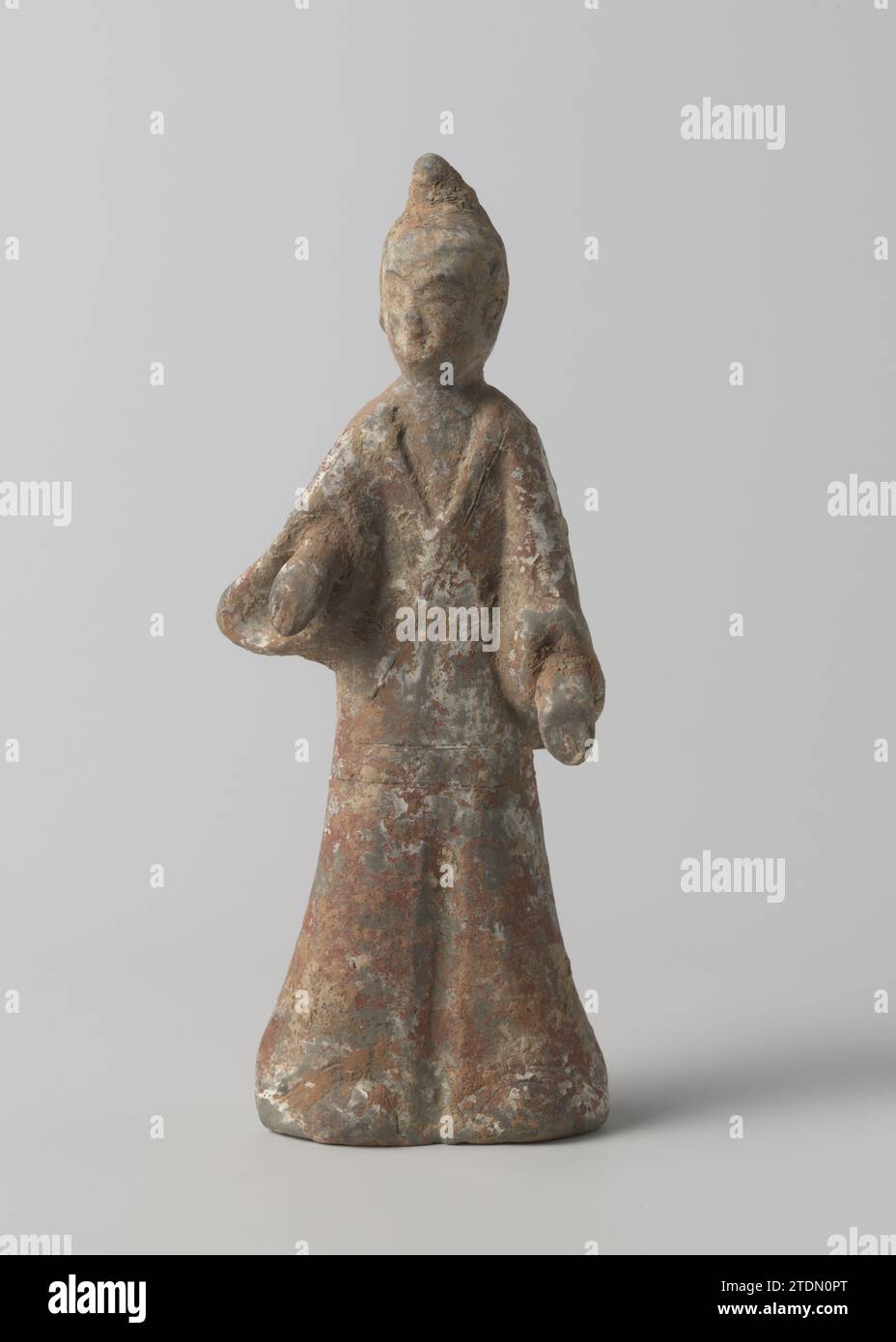Tomb figure of a standing person, anonymous, c. 220 - c. 589 Grafiguur ...
