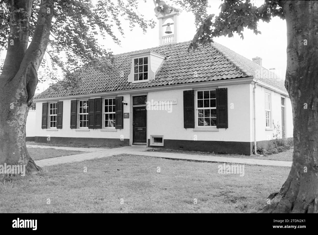Exterior library oud schoten vergierdeweg hi-res stock photography and ...