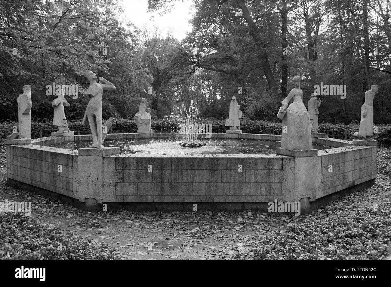 Hildebrand monument, Monuments, Haarlem, The Netherlands, 28-10-1981 ...