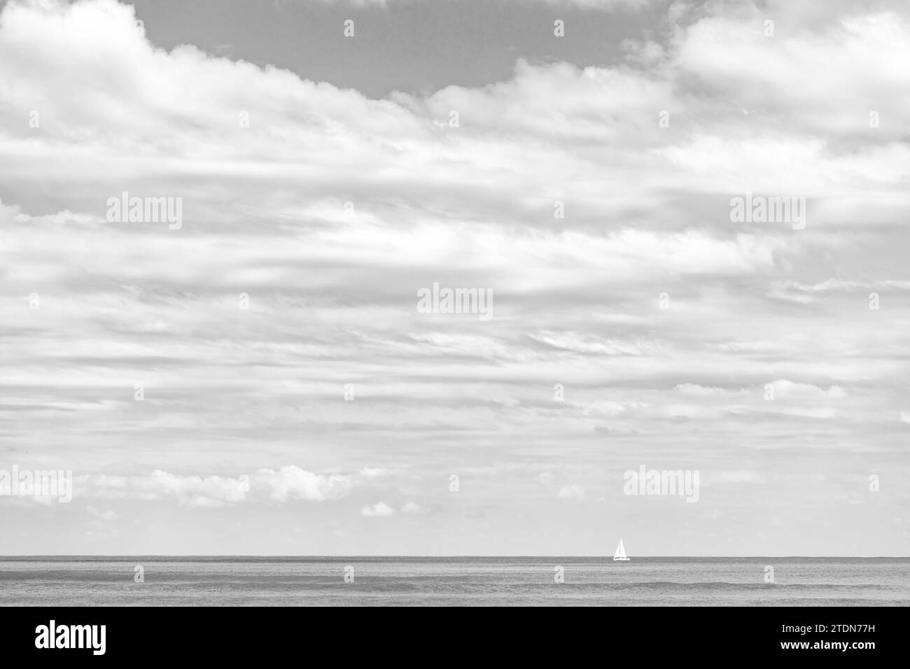 horizon view of daylight sky and summer yacht Stock Photo - Alamy