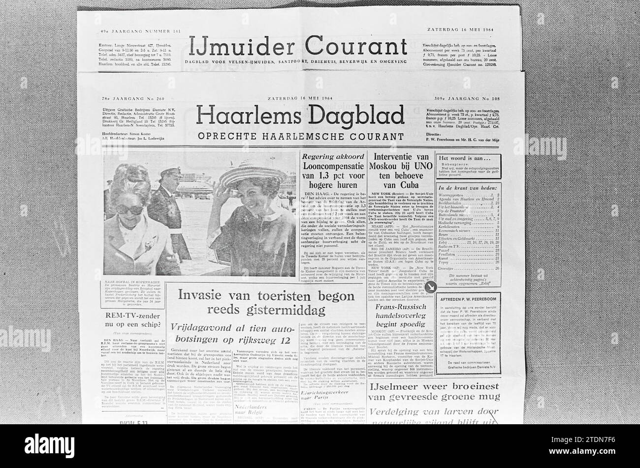 Headlines from two newspapers, Whizgle News from the Past, Tailored for ...