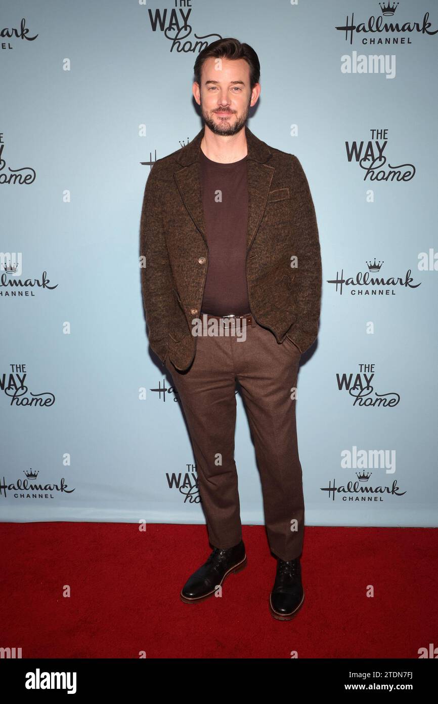 Hollywood, Ca. 18th Dec, 2023. Evan Williams at Hallmark Channel's "The ...