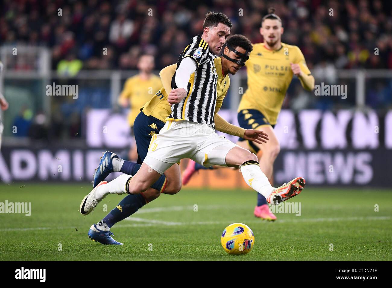 Dusan Vlahovic (Juventus), Koni De Winter (Genoa Cricket and Football ...
