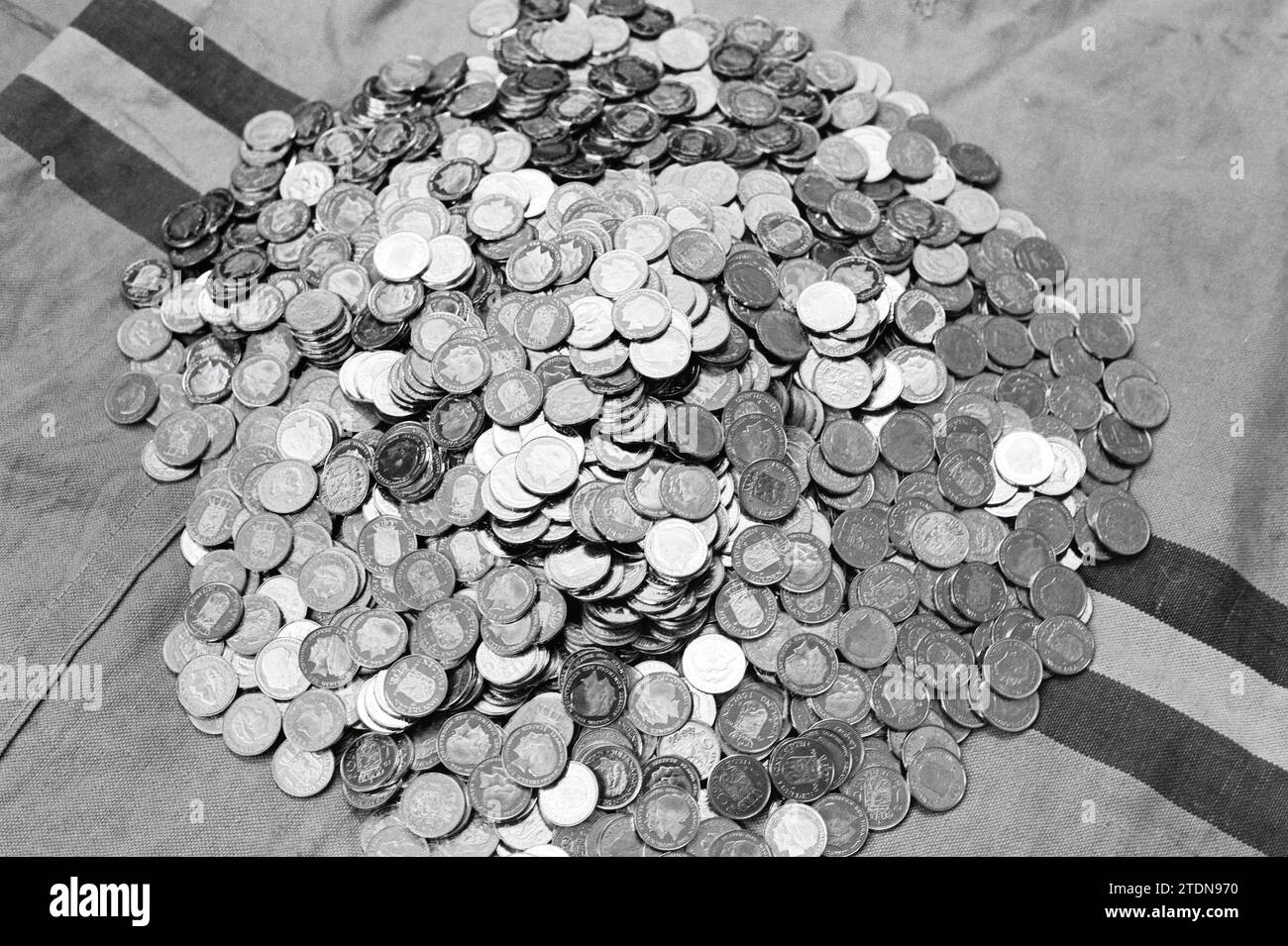 1980 money hi-res stock photography and images - Alamy