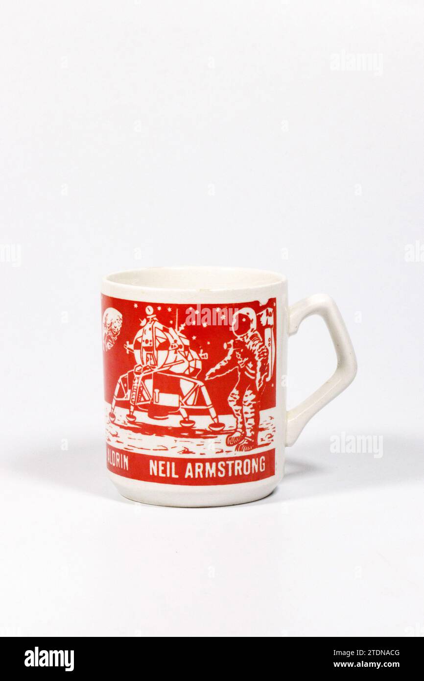 vintage ceramic commemorative coffee mug from 1969 Apollo 11 moon ...