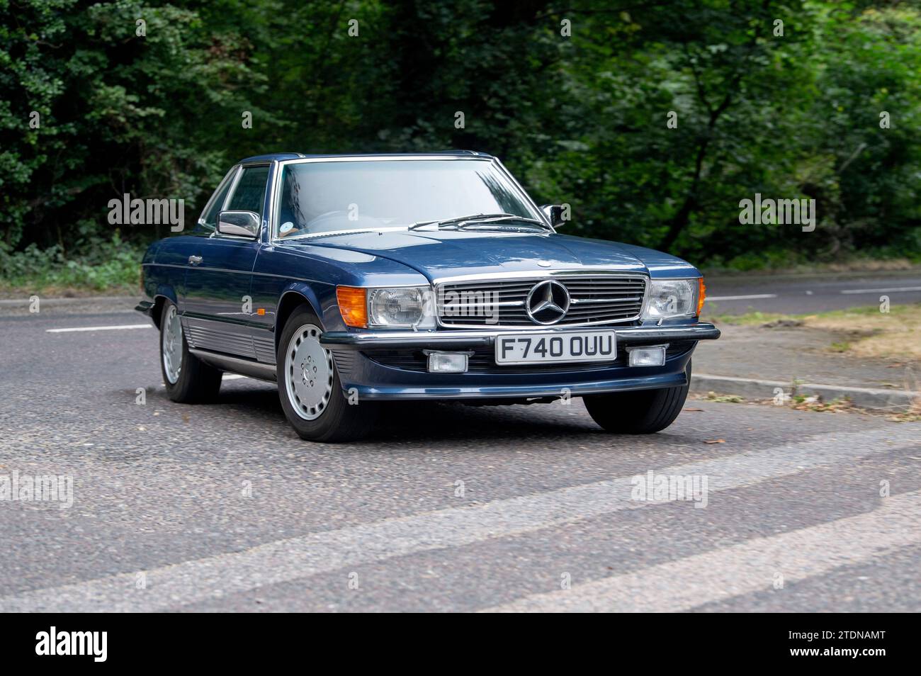 1988 Mercedes W107 500SL classic German convertible Stock Photo - Alamy