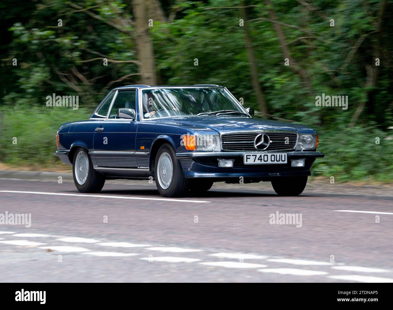 1988 Mercedes W107 500SL classic German convertible Stock Photo - Alamy