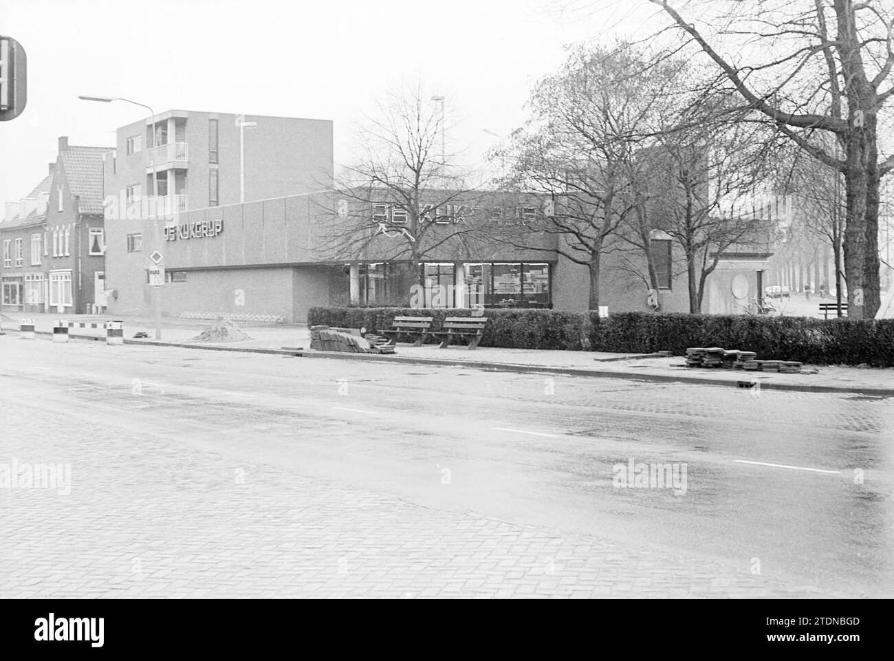 25 02 1977 hi-res stock photography and images - Alamy