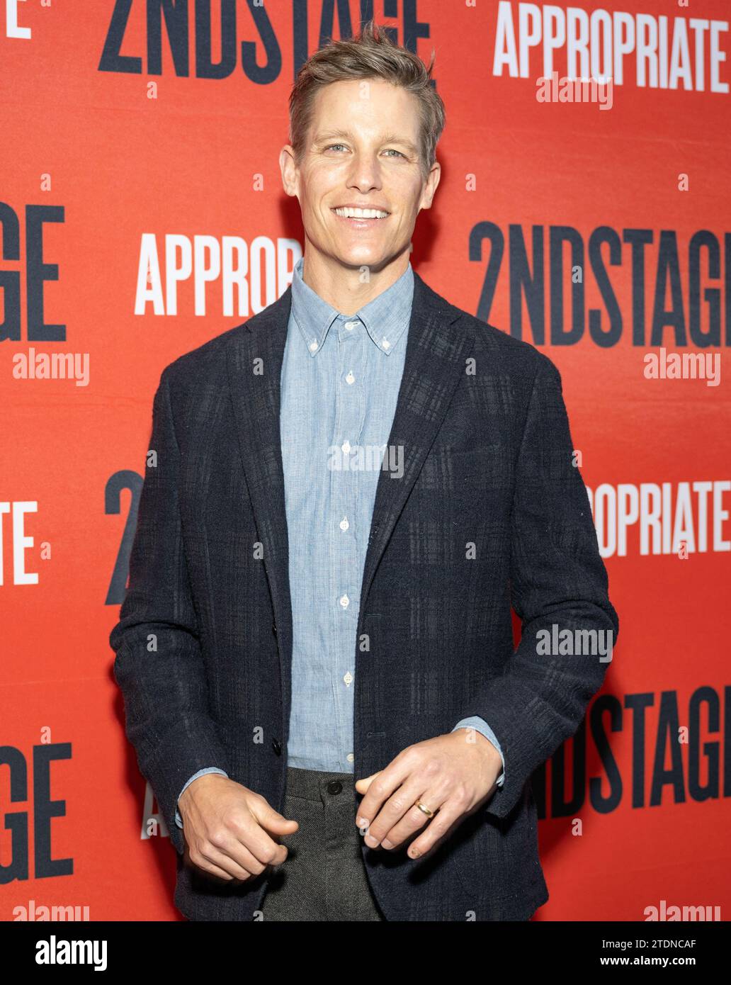 Appropriate broadway hi-res stock photography and images - Alamy