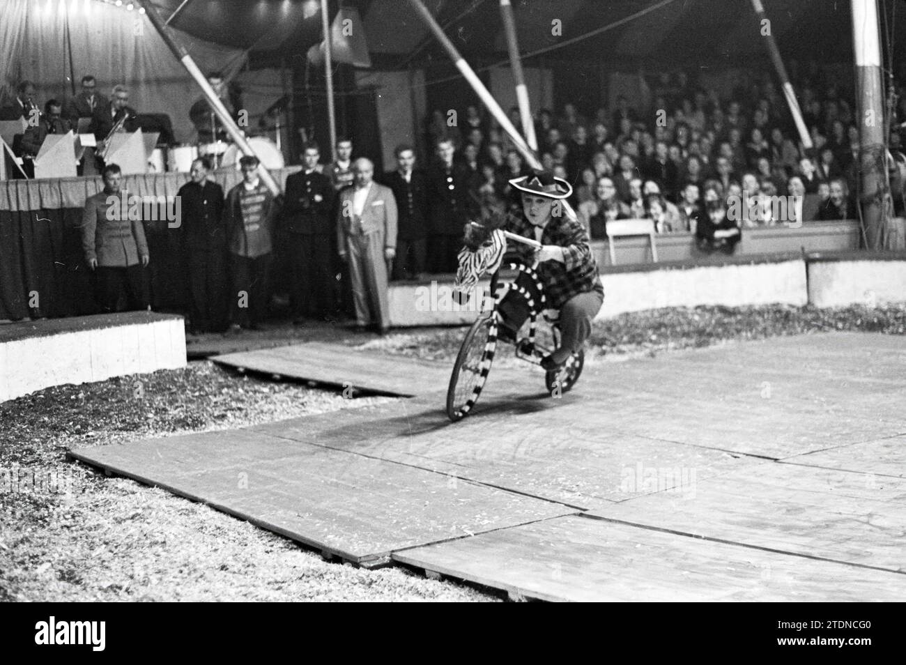 Circus Boltini, Circus, 21-04-1962, Whizgle News from the Past ...