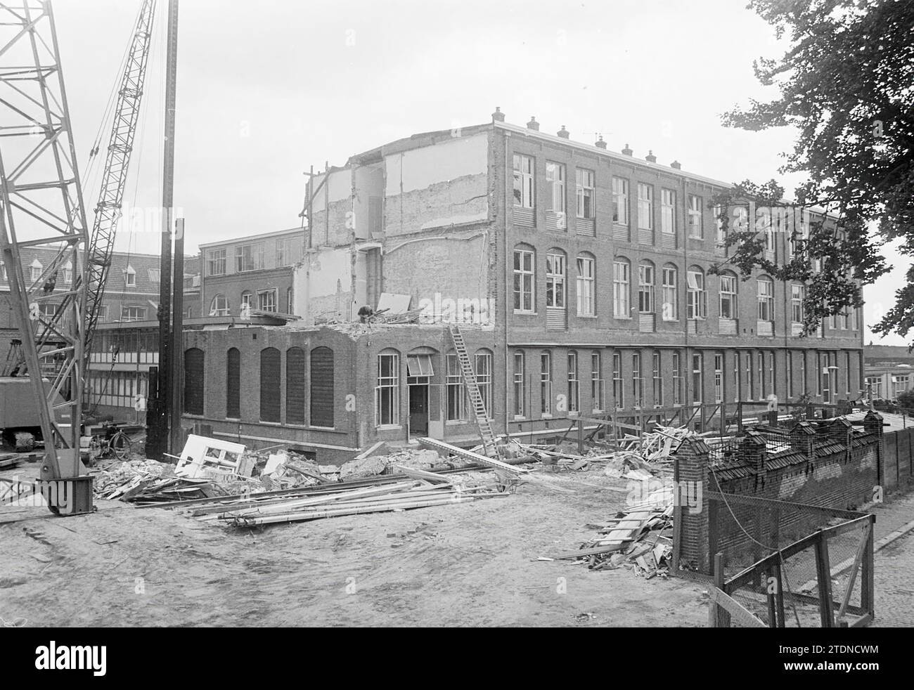 Demolition of Maria Foundation wing, Buildings, 06-07-1966, Whizgle ...