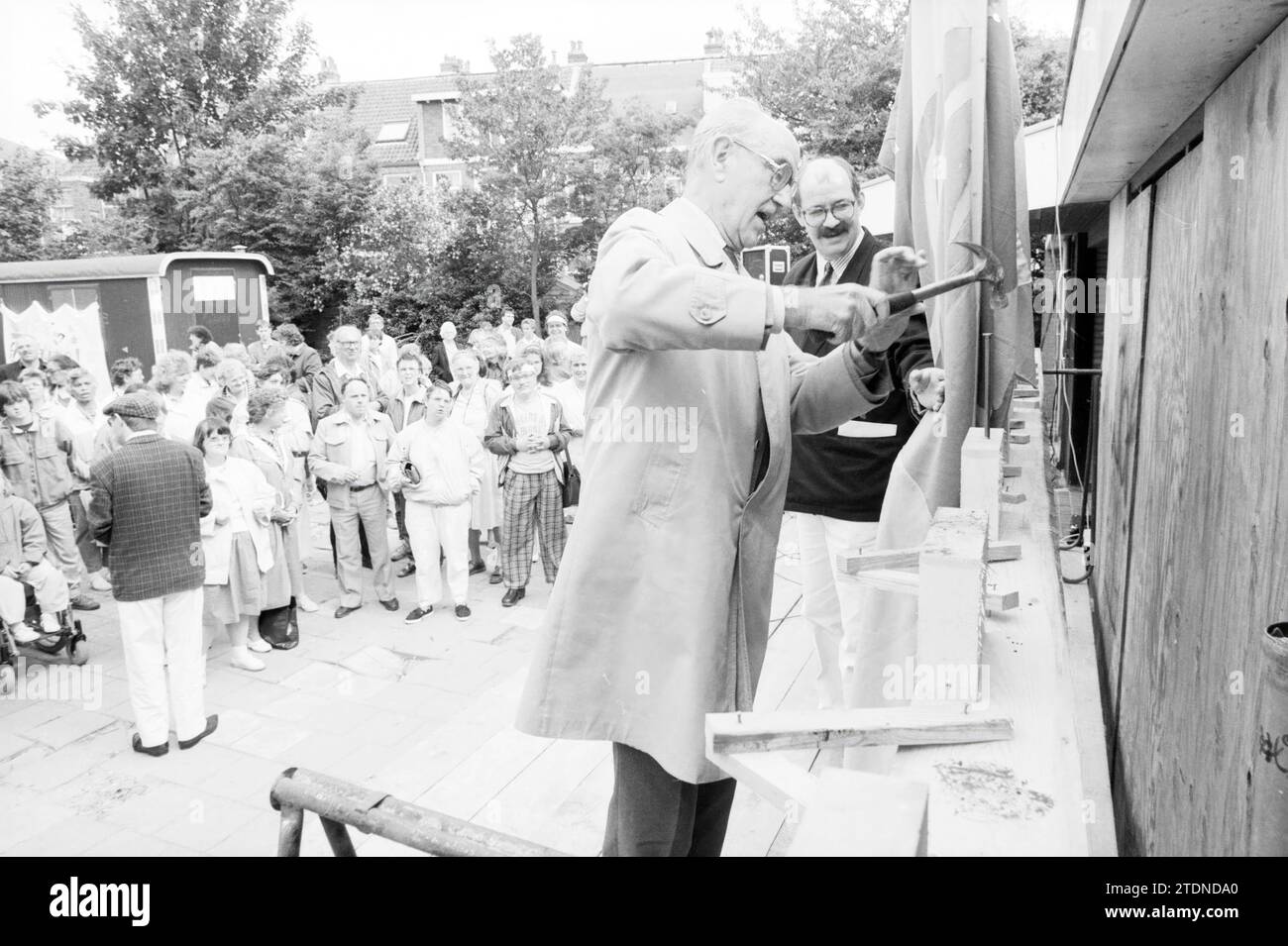 1st nail building hi-res stock photography and images - Alamy