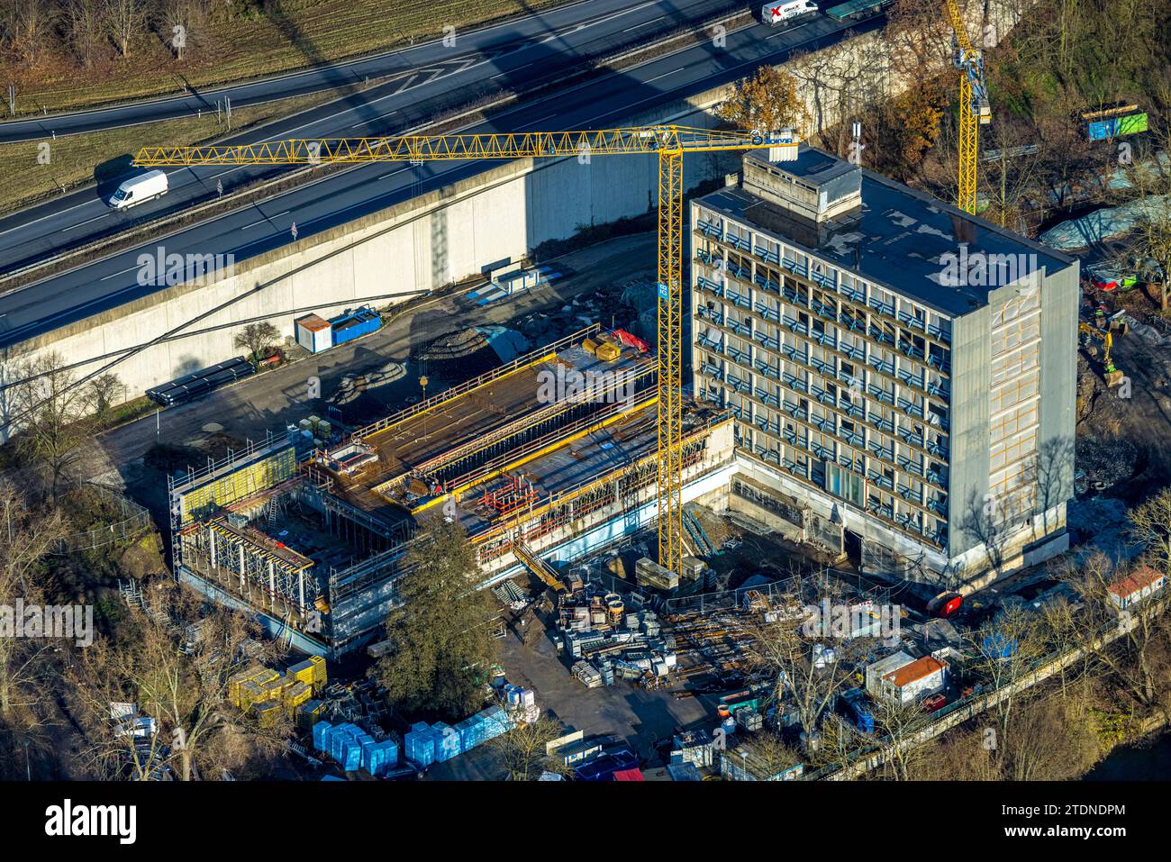 Demolition work on progress hi-res stock photography and images - Alamy