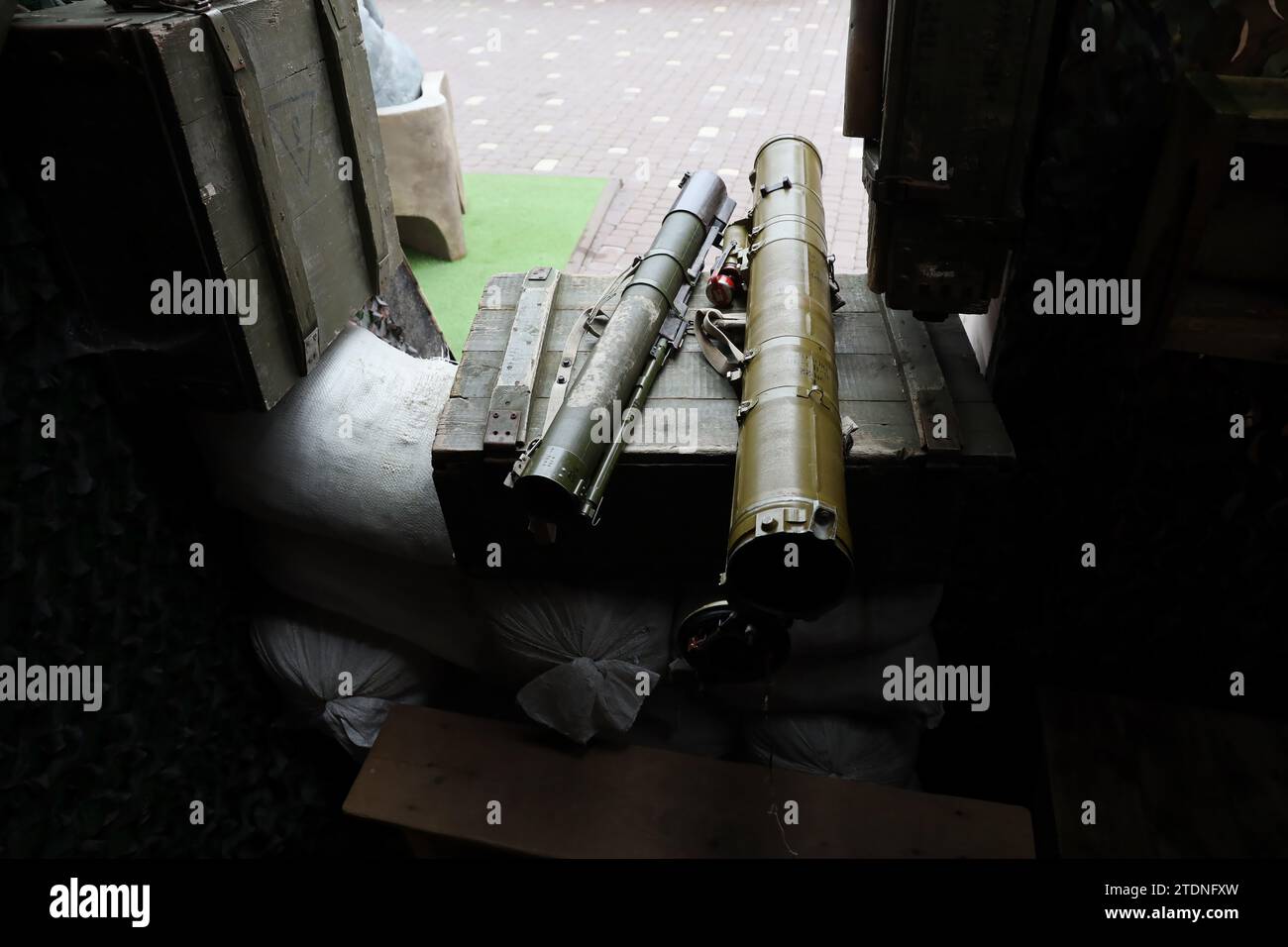 Shooting rpg anti tank grenade launcher war trophy military hi-res stock photography and images ...