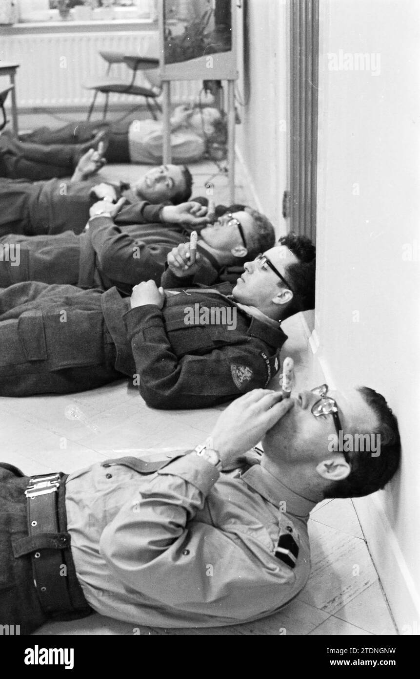 Cigar smoking competition soldiers, Haarlem, Military, Smoking, 15-05 ...