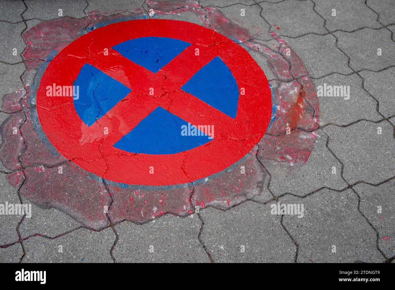 Asphalt cobblestone cobblestones hi-res stock photography and images ...