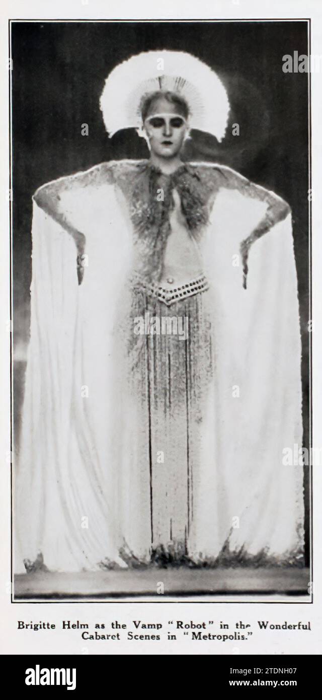 Brigitte Helm as the Vamp Robot in the Cabaret Scene in Metropolis ...