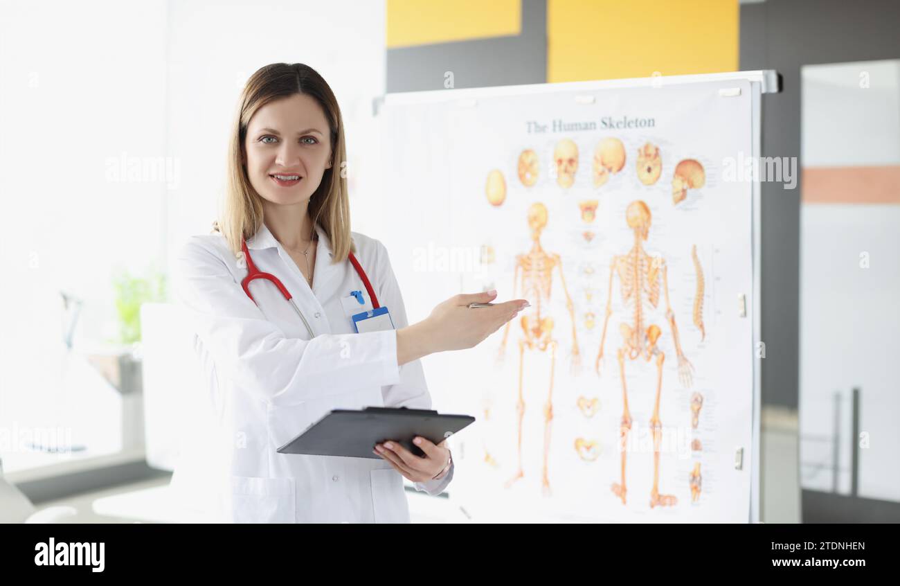 Doctor student anatomy hi-res stock photography and images - Alamy