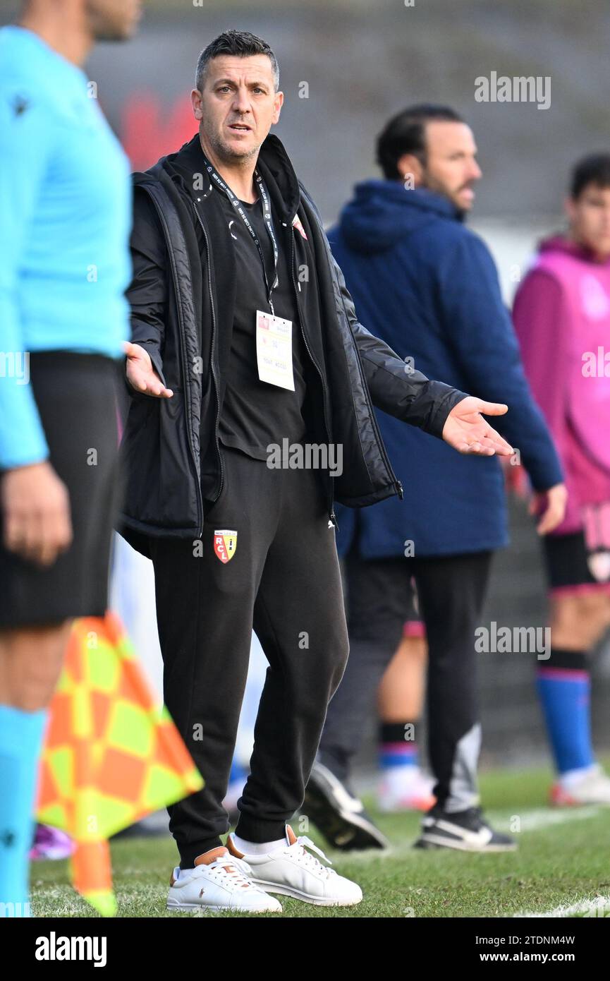 head coach Yohan Demont of RC Lens pictured during the Uefa Youth ...