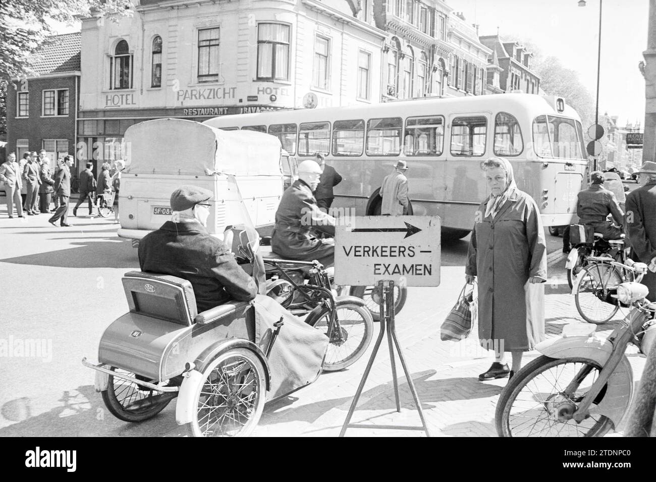 1963 bus hi-res stock photography and images - Alamy